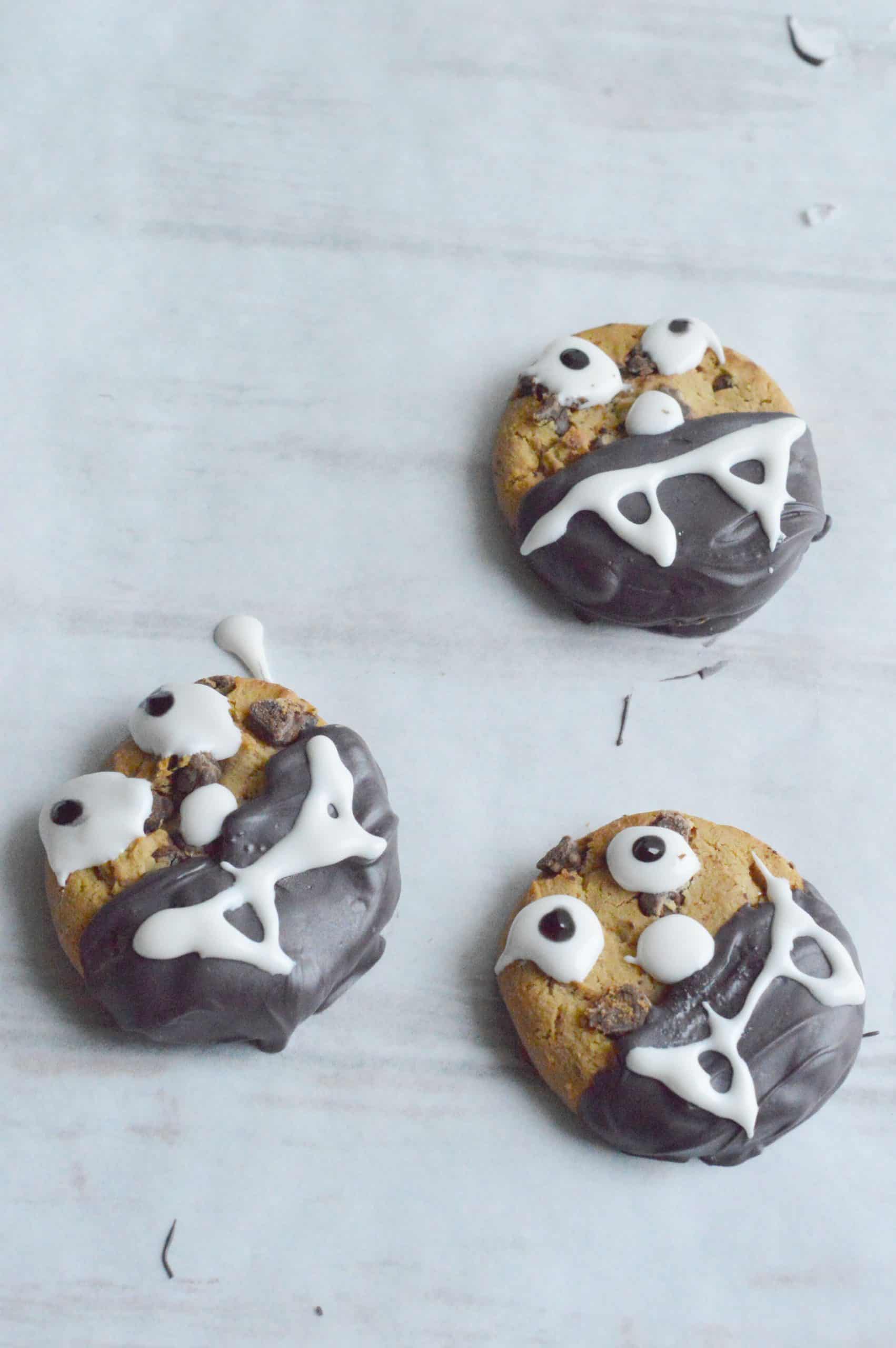 Fang Cookies ~ The Moody Blonde